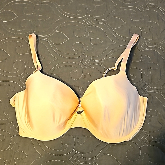 Victoria's Secret | Intimates & Sleepwear | Victorias Secret 38d Lined ...